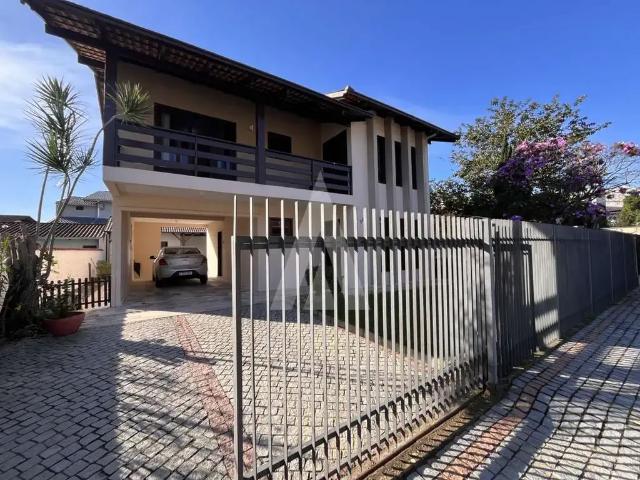 Casa / Sobrado para Locação em Joinville/SC Floresta 3 Quartos