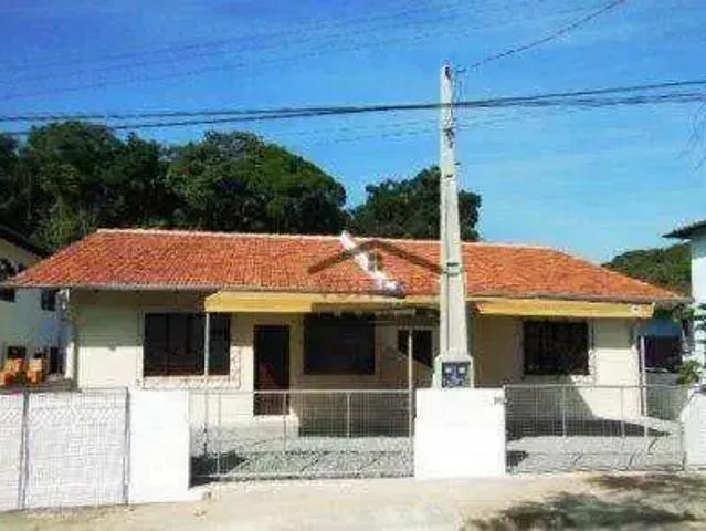 Casa / Sobrado para Locação em Joinville/SC Floresta 3 Quartos