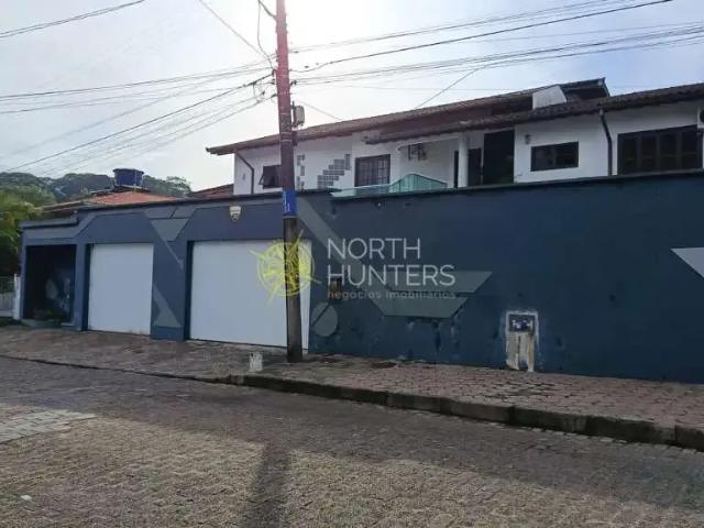 Casa / Sobrado para Locação em Joinville/SC Floresta 3 Quartos