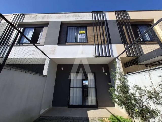 Casa / Sobrado para Locação em Joinville/SC Iririú 2 Quartos