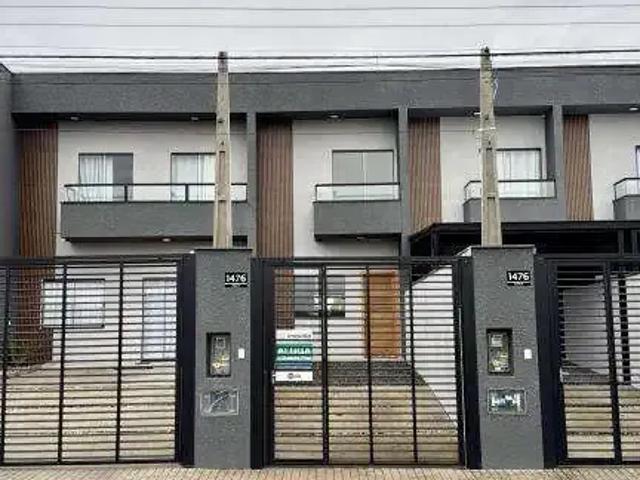 Casa / Sobrado para Locação em Joinville/SC Iririú 2 Quartos