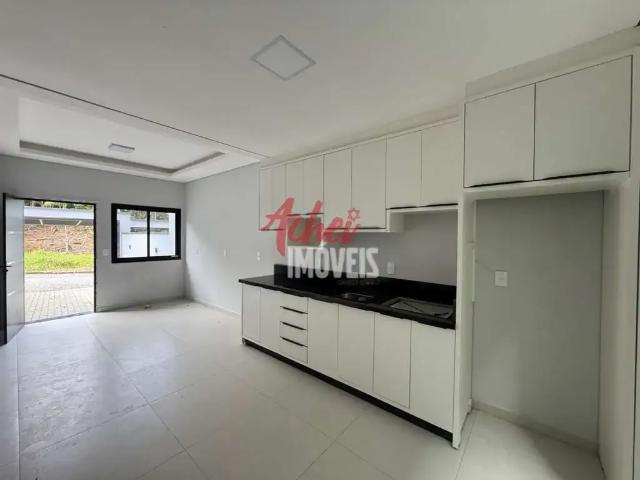 Casa / Sobrado para Locação em Joinville/SC Iririú 2 Quartos
