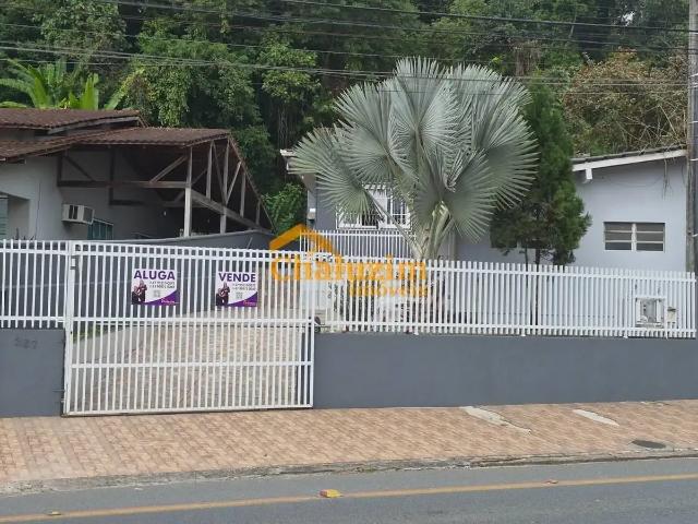 Casa / Sobrado para Locação em Joinville/SC Itaum 3 Quartos