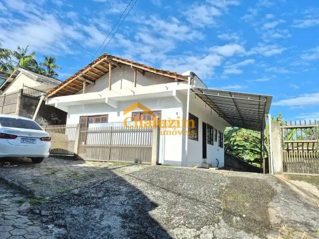Casa / Sobrado para Locação em Joinville/SC João Costa 3 Quartos