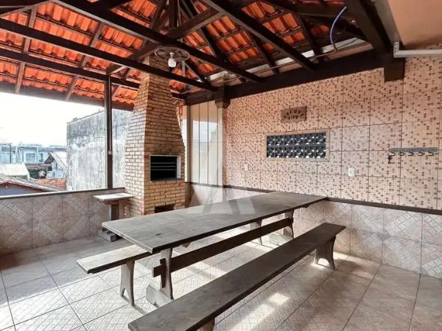Casa / Sobrado para Locação em Joinville/SC Jardim Iririú 3 Quartos