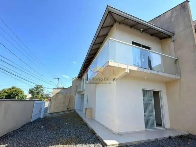 Casa / Sobrado para Locação em Joinville/SC Jarivatuba 3 Quartos
