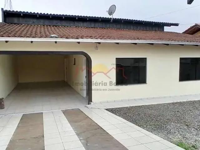 Casa / Sobrado para Locação em Joinville/SC Nova Brasília 4 Quartos