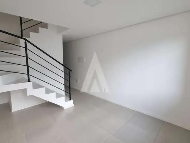 Casa / Sobrado para Locação em Joinville/SC Nova Brasília 2 Quartos