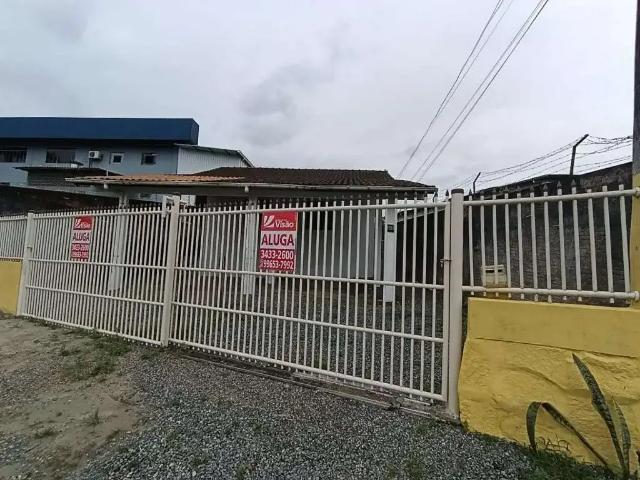 Casa / Sobrado para Locação em Joinville/SC Nova Brasília 2 Quartos