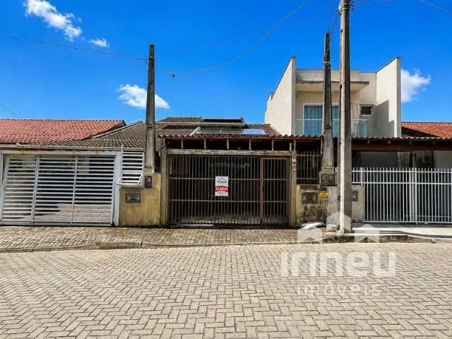 Casa / Sobrado para Locação em Joinville/SC Nova Brasília 2 Quartos