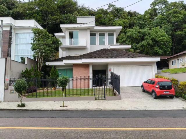 Casa / Sobrado para Locação em Joinville/SC São Marcos 5 Quartos