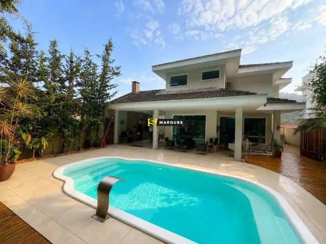 Casa / Sobrado para Locação em Joinville/SC São Marcos 5 Quartos