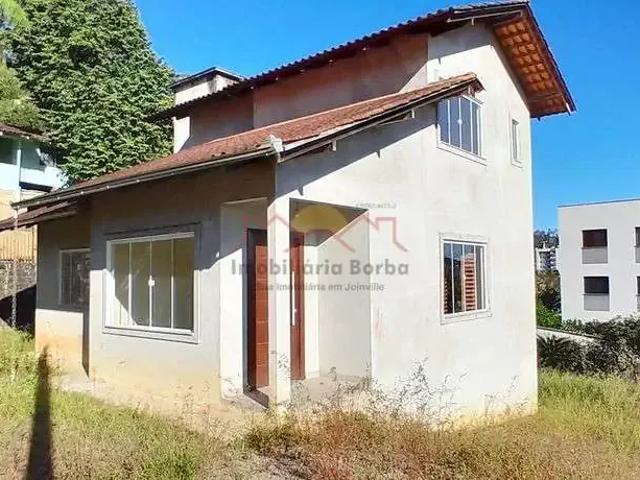 Casa / Sobrado para Locação em Joinville/SC Saguaçu 3 Quartos