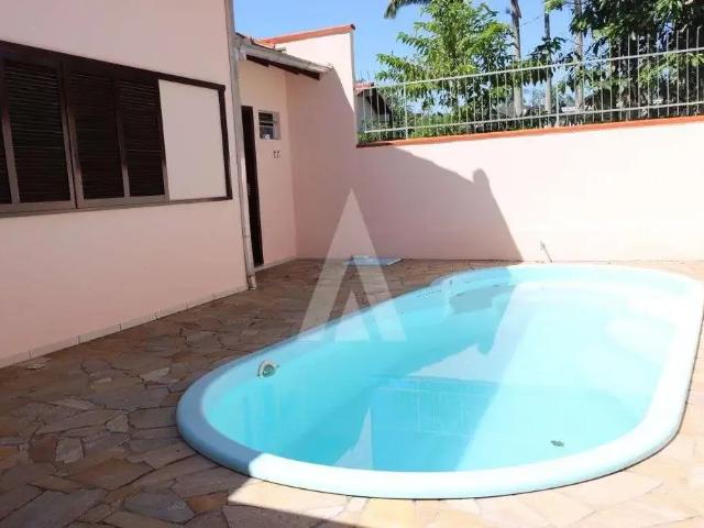 Casa / Sobrado para Locação em Joinville/SC Santo Antônio 3 Quartos