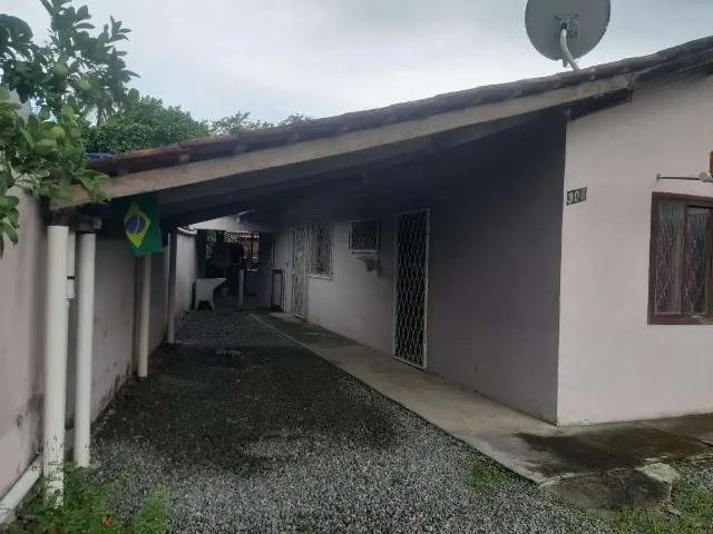Casa / Sobrado para Locação em Joinville/SC Paranaguamirim 2 Quartos