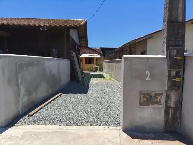 Casa / Sobrado para Locação em Joinville/SC Paranaguamirim 2 Quartos