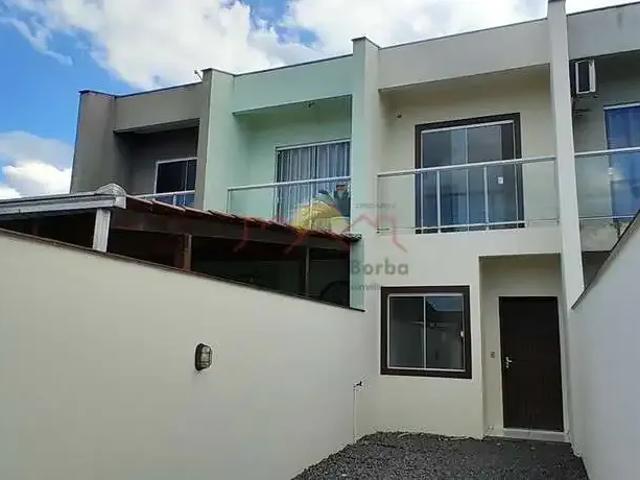Casa / Sobrado para Locação em Joinville/SC Paranaguamirim 2 Quartos