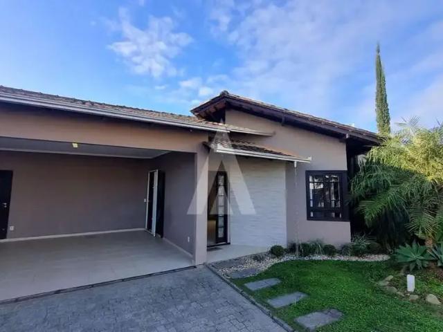 Casa / Sobrado para Locação em Joinville/SC Petrópolis 4 Quartos