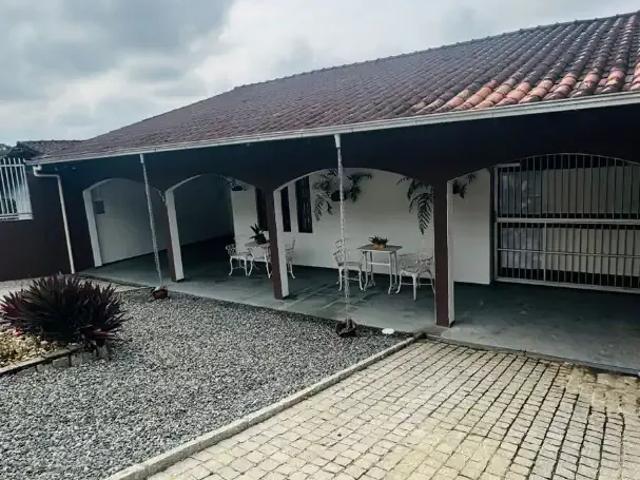Casa / Sobrado para Locação em Joinville/SC Petrópolis 1 Quartos