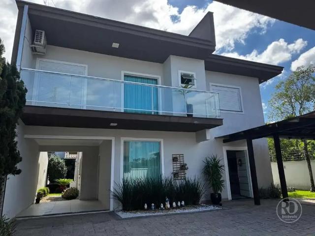 Casa / Sobrado para Locação em Joinville/SC Petrópolis 3 Quartos