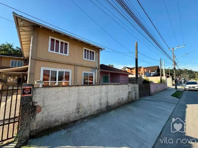 Casa / Sobrado para Locação em Joinville/SC Vila Nova 3 Quartos