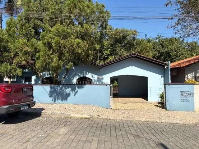 Casa / Sobrado para Locação em Joinville/SC Vila Nova 3 Quartos