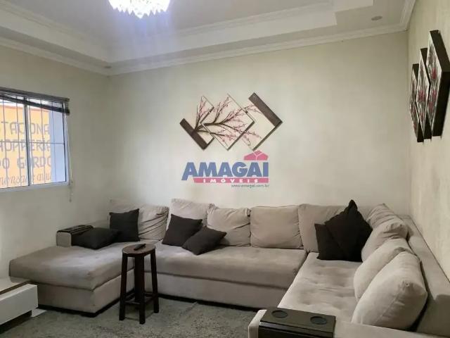 Casa / Sobrado para Locação em Jacareí/SP Centro 4 Quartos