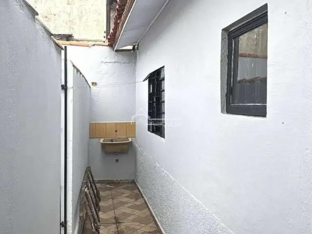 Casa / Sobrado para Locação em Jacareí/SP Centro 1 Quartos
