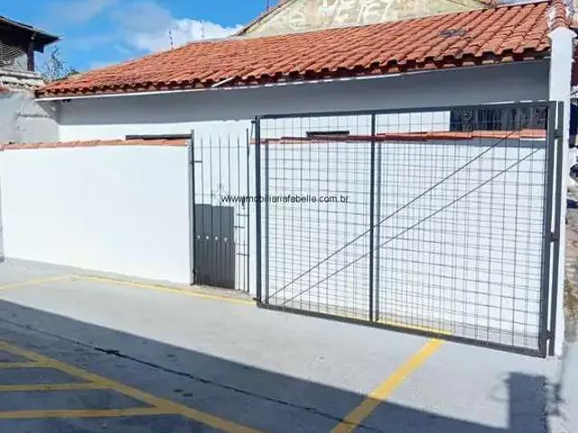 Casa / Sobrado para Locação em Jacareí/SP Centro 1 Quartos