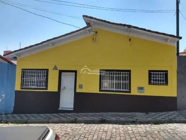 Casa / Sobrado para Locação em Jacareí/SP Centro 2 Quartos