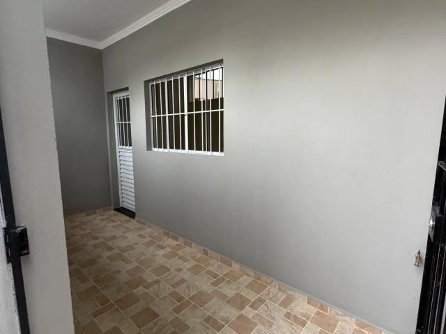 Casa / Sobrado para Locação em Jacareí/SP Cidade Salvador 2 Quartos