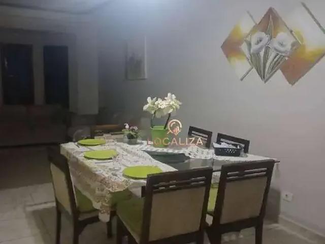 Casa / Sobrado para Locação em Jacareí/SP Jardim Altos de Santana II 3 Quartos