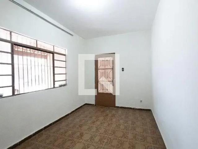 Casa / Sobrado para Locação em Jacareí/SP Jardim América 2 Quartos