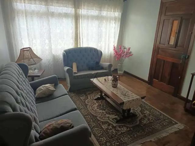 Casa / Sobrado para Locação em Jacareí/SP Jardim Esper 4 Quartos
