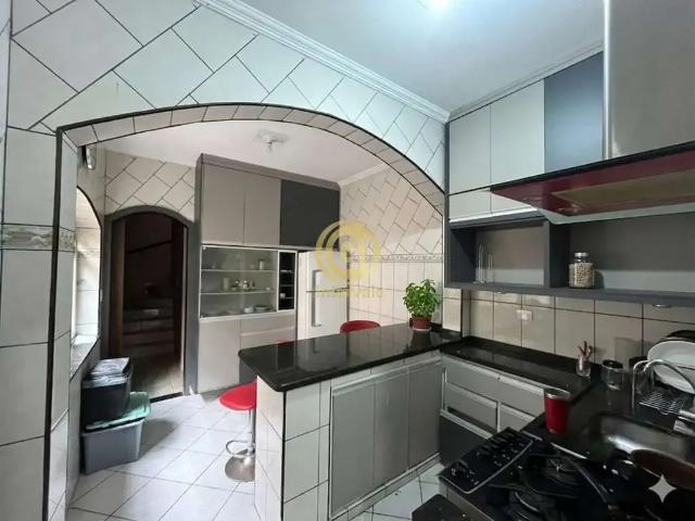 Casa / Sobrado para Locação em Jacareí/SP Jardim Mesquita 3 Quartos
