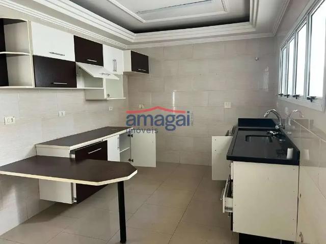 Casa / Sobrado para Locação em Jacareí/SP Jardim Santa Maria 3 Quartos