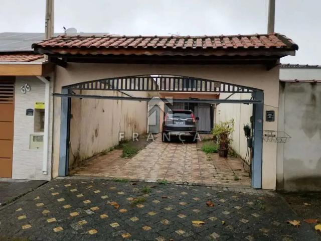 Casa / Sobrado para Locação em Jacareí/SP Jardim Santa Maria 3 Quartos