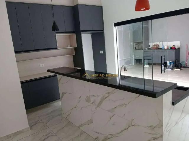 Casa / Sobrado para Locação em Jacareí/SP Loteamento Villa Branca 3 Quartos