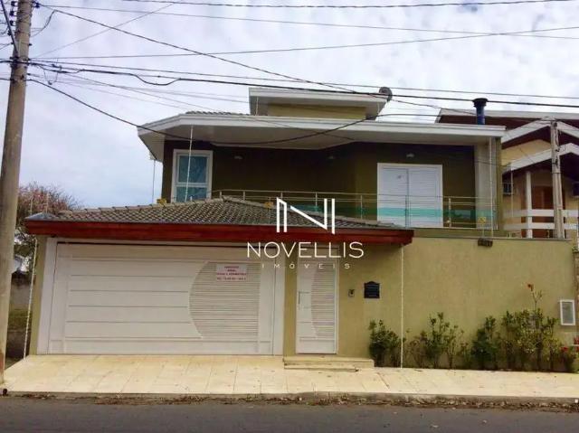 Casa / Sobrado para Locação em Jacareí/SP Loteamento Villa Branca 4 Quartos