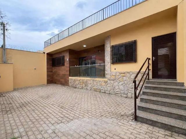 Casa / Sobrado para Locação em Jaguariúna/SP Jardim Botânico 5 Quartos