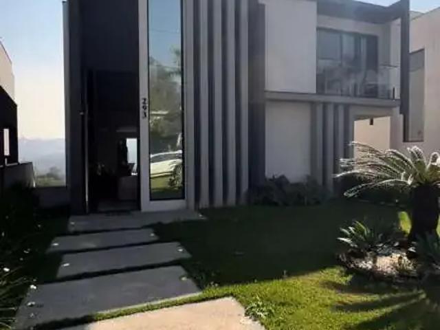 Casa / Sobrado para Locação em Jandira/SP Jardim do Golf I 3 Quartos
