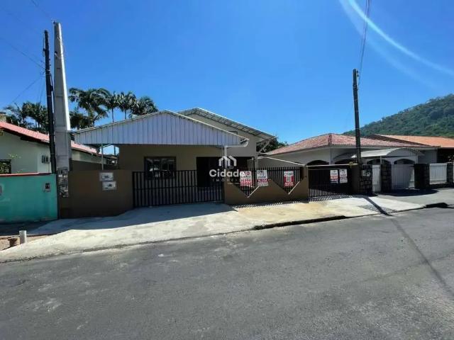 Casa / Sobrado para Locação em Jaraguá do Sul/SC Barra do Rio Cerro 3 Quartos