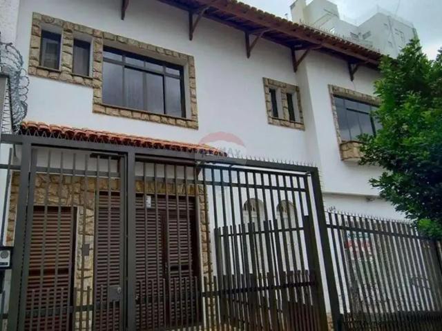 Casa / Sobrado para Locação em Juiz de Fora/MG Centro 3 Quartos