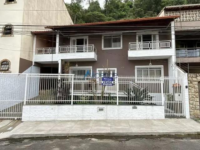 Casa / Sobrado para Locação em Juiz de Fora/MG Bosque dos Pinheiros 4 Quartos