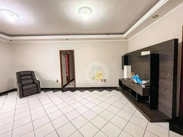 Casa / Sobrado para Locação em Juiz de Fora/MG Barbosa Lage 4 Quartos