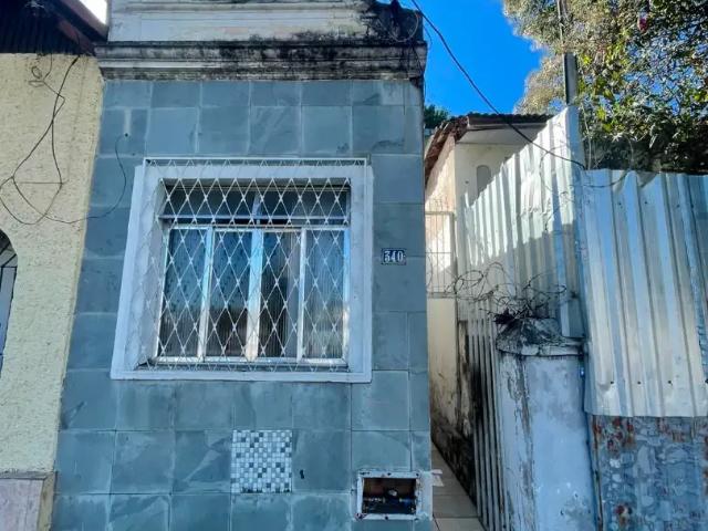 Casa / Sobrado para Locação em Juiz de Fora/MG Ladeira 2 Quartos