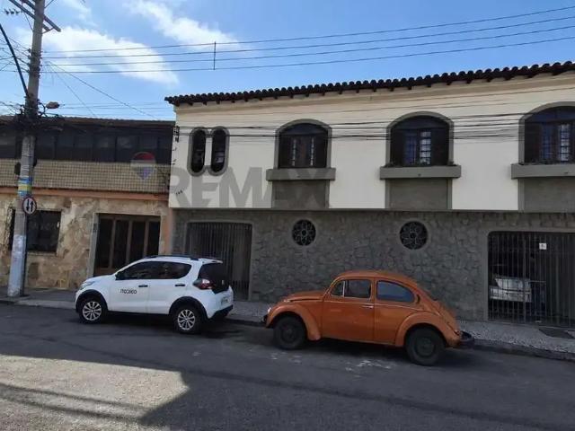 Casa / Sobrado para Locação em Juiz de Fora/MG Morro da Glória 4 Quartos