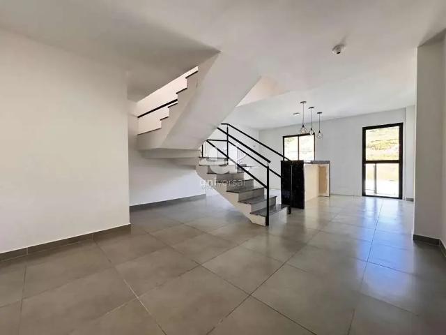 Casa / Sobrado para Locação em Juiz de Fora/MG Santa Cruz 3 Quartos