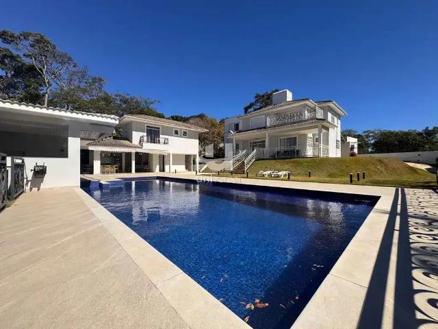 Casa / Sobrado para Locação em Juiz de Fora/MG Parque Jardim da Serra 5 Quartos