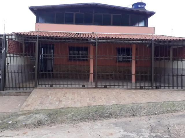 Casa / Sobrado para Locação em Juiz de Fora/MG Quintas das Avenidas 3 Quartos